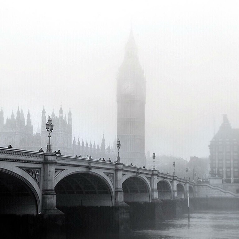 Photographer Captures Mystical Beauty of a Foggy London
