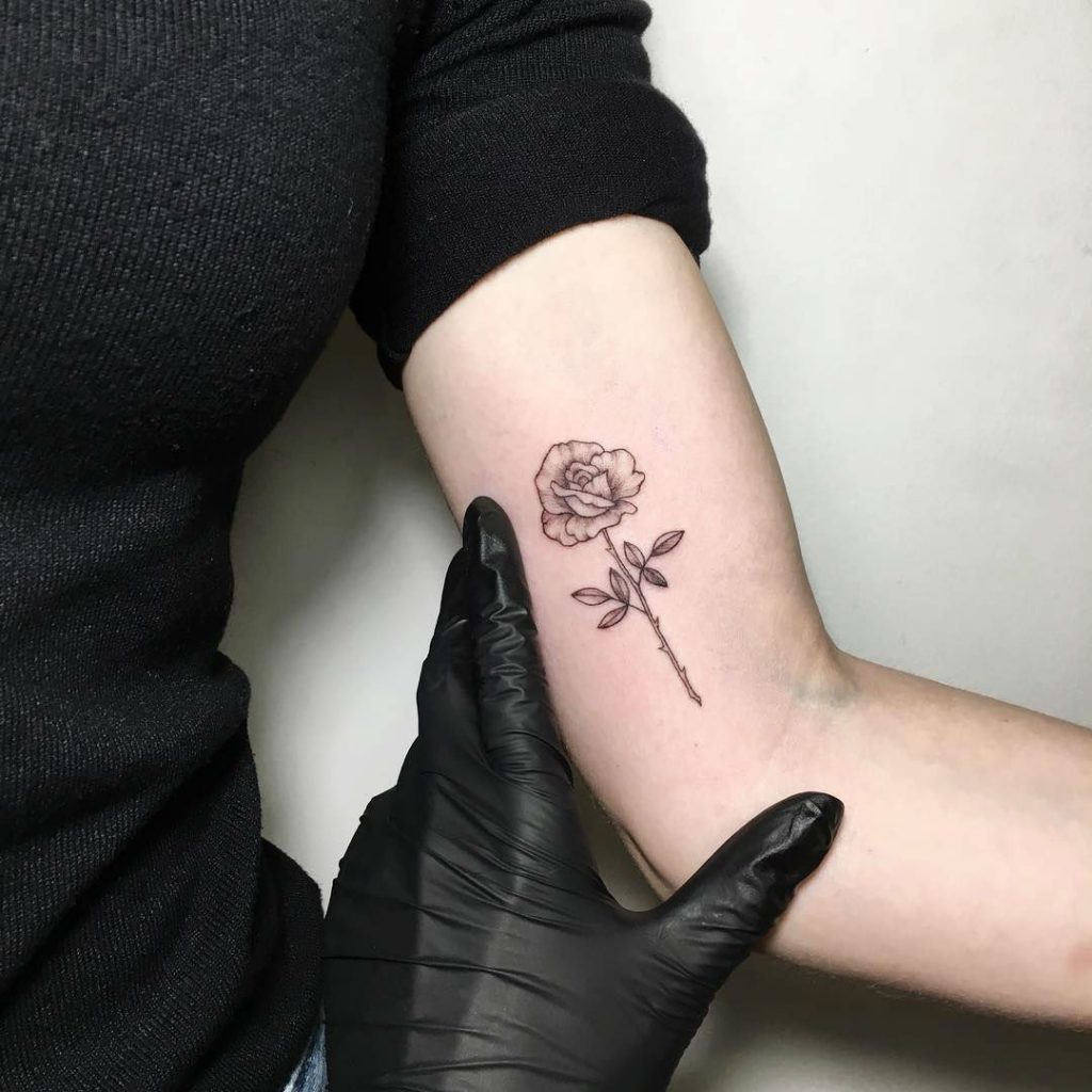 24 Feminine Tattoos by Incredible Ira Shmarinova