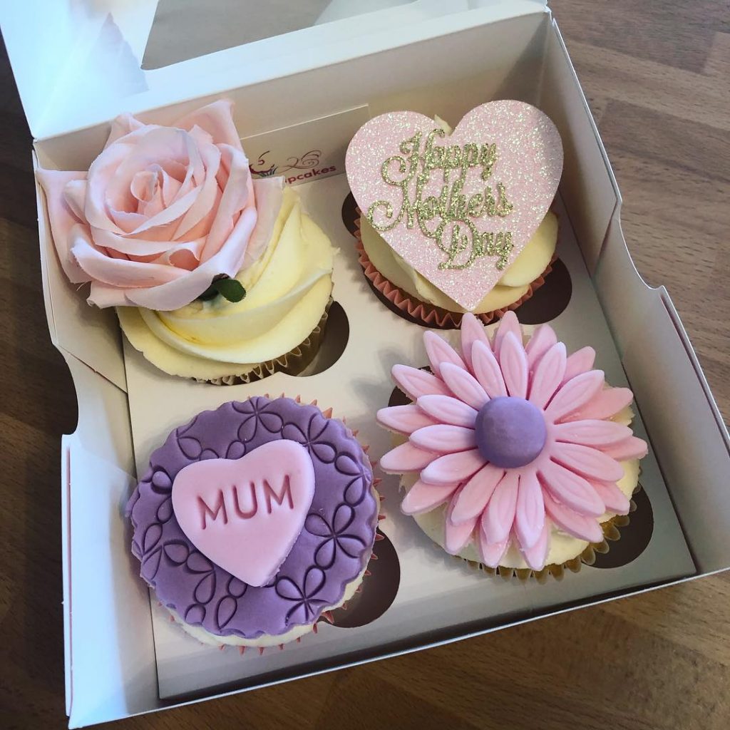 27 Adorable Mother's Day Cupcake Decoration Ideas