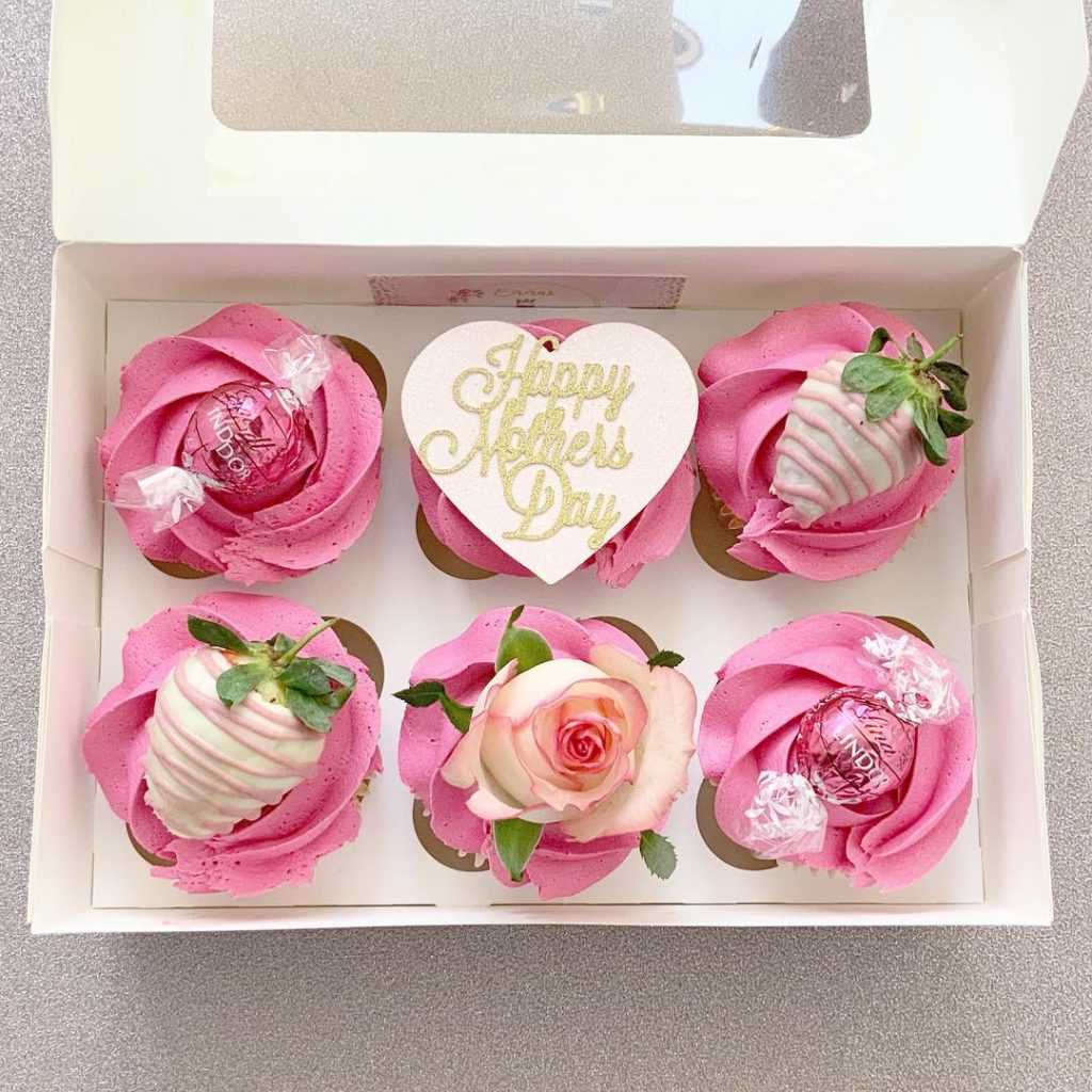 27 Adorable Mother's Day Cupcake Decoration Ideas