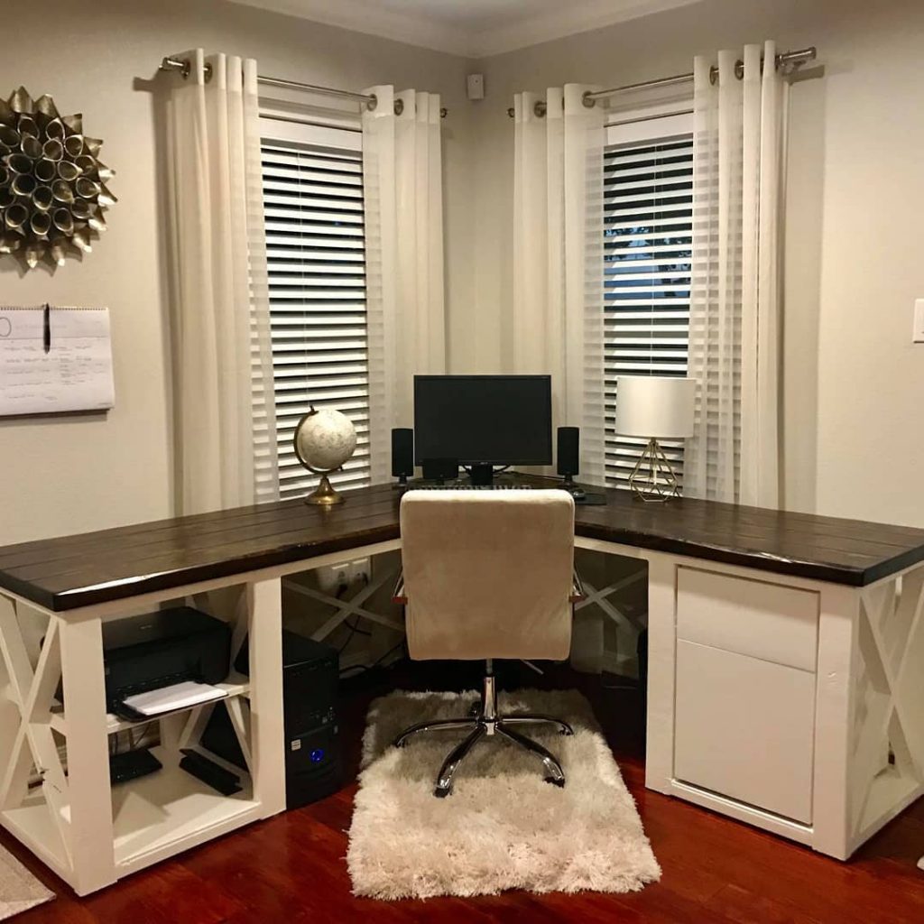 30 Compact and Functional Corner Desk Designs