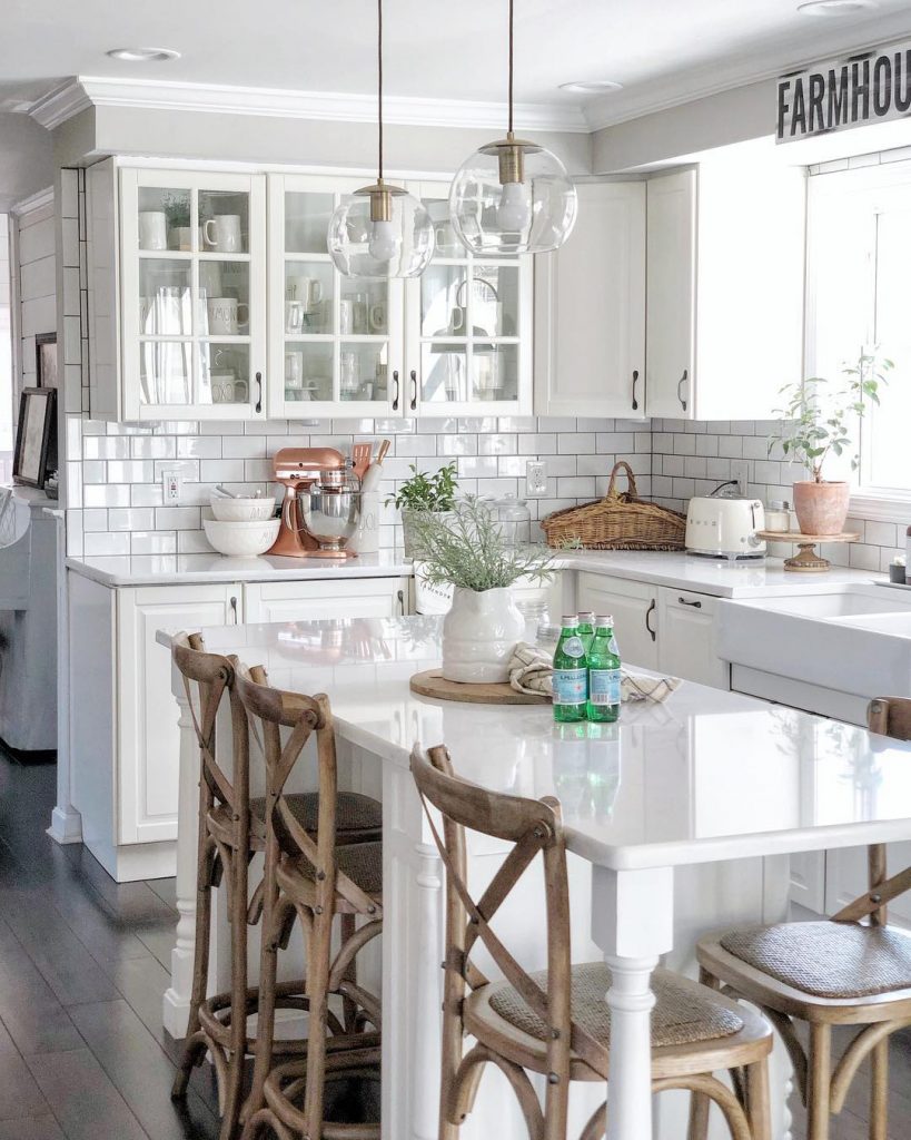 28 Pure and Clean White Kitchen Design Ideas