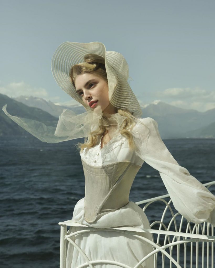 Talented Photographer Captures Beautiful Female Portraits