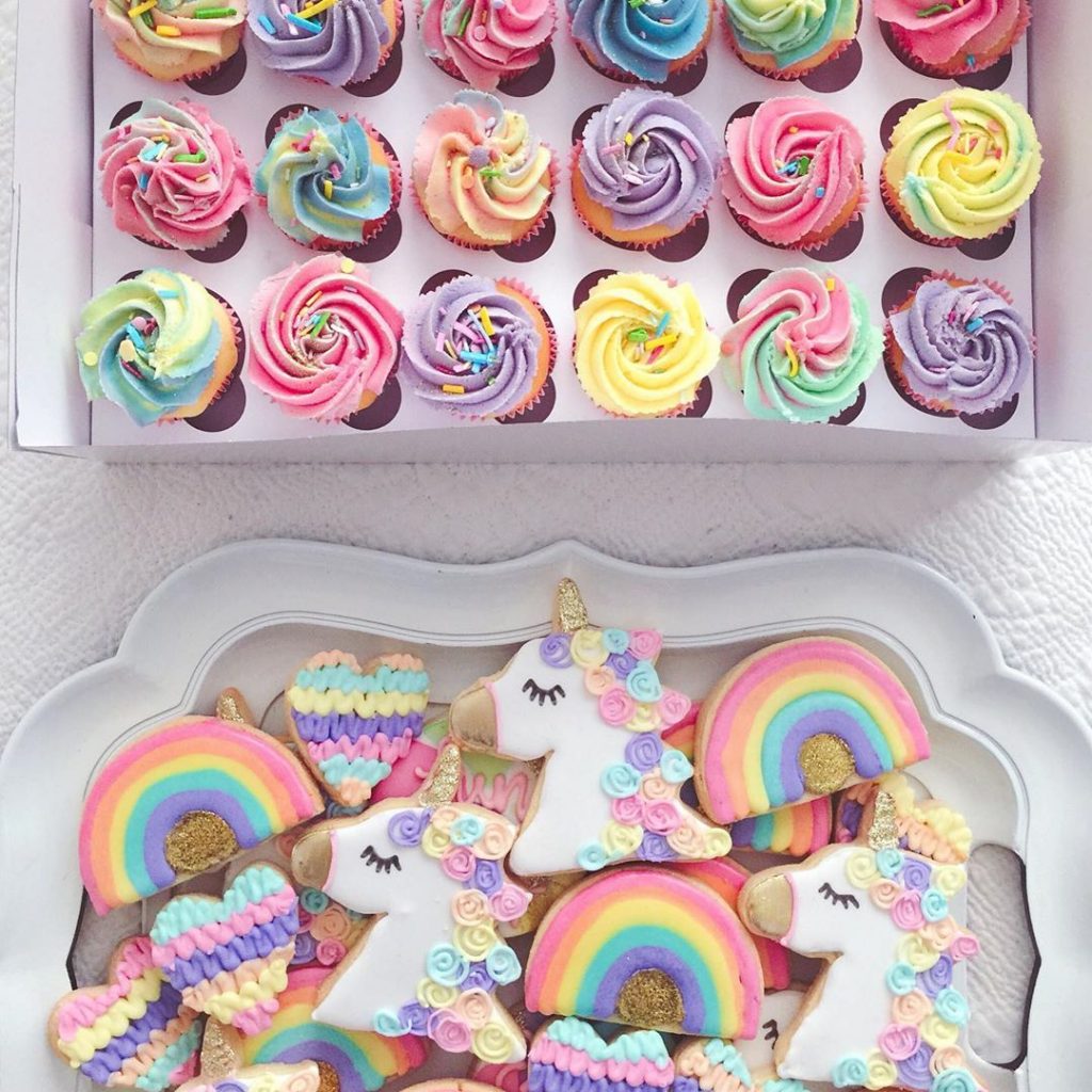 Sweet and Pretty Sugarcoated Cookie Designs by Jenna List