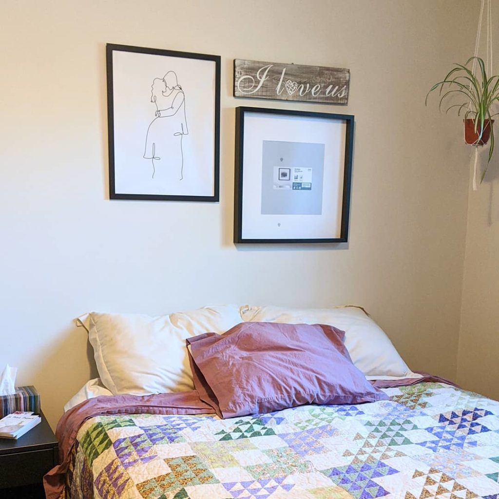 25 Beautiful Bedroom Wall Art Ideas