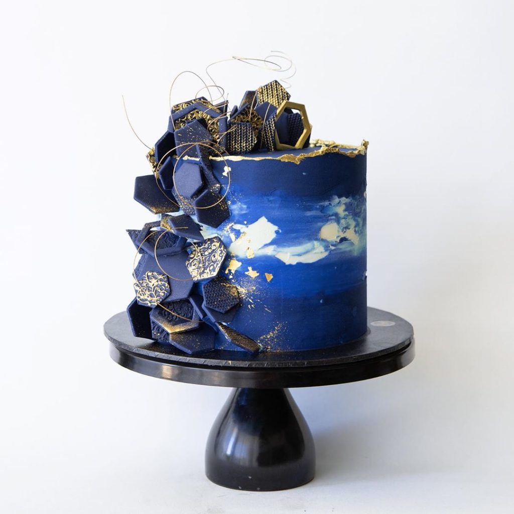 Talented Artist Creates Extremely Beautiful Cake Designs