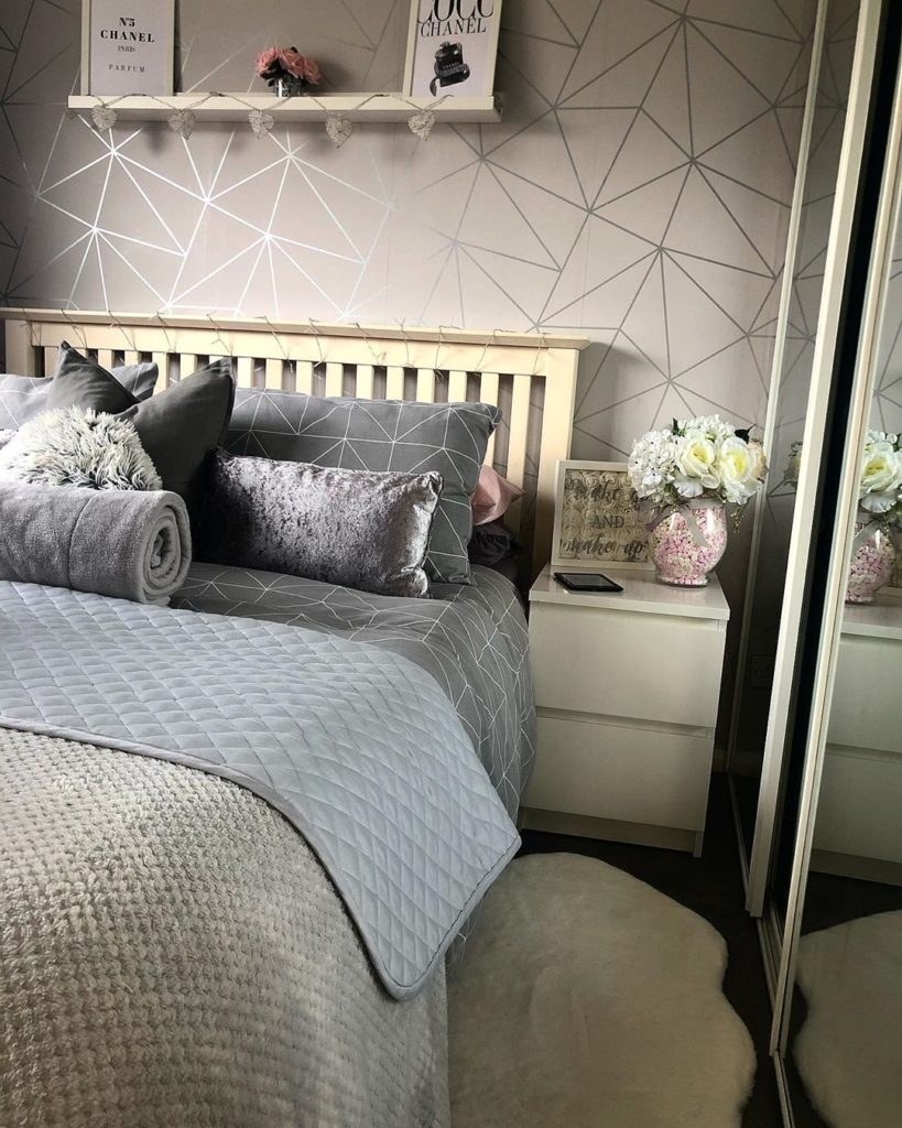 24 Budget-Friendly Ikea Bedroom Design Ideas