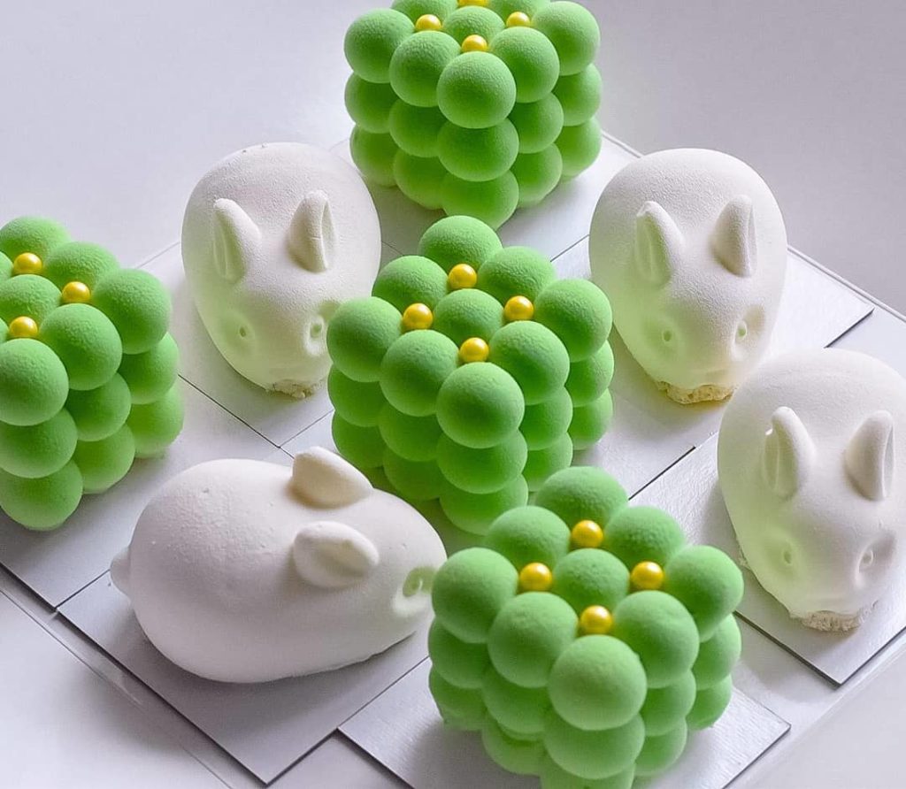 Extraordinary Mousse Cake Design Examples by Ekaterina Krutova