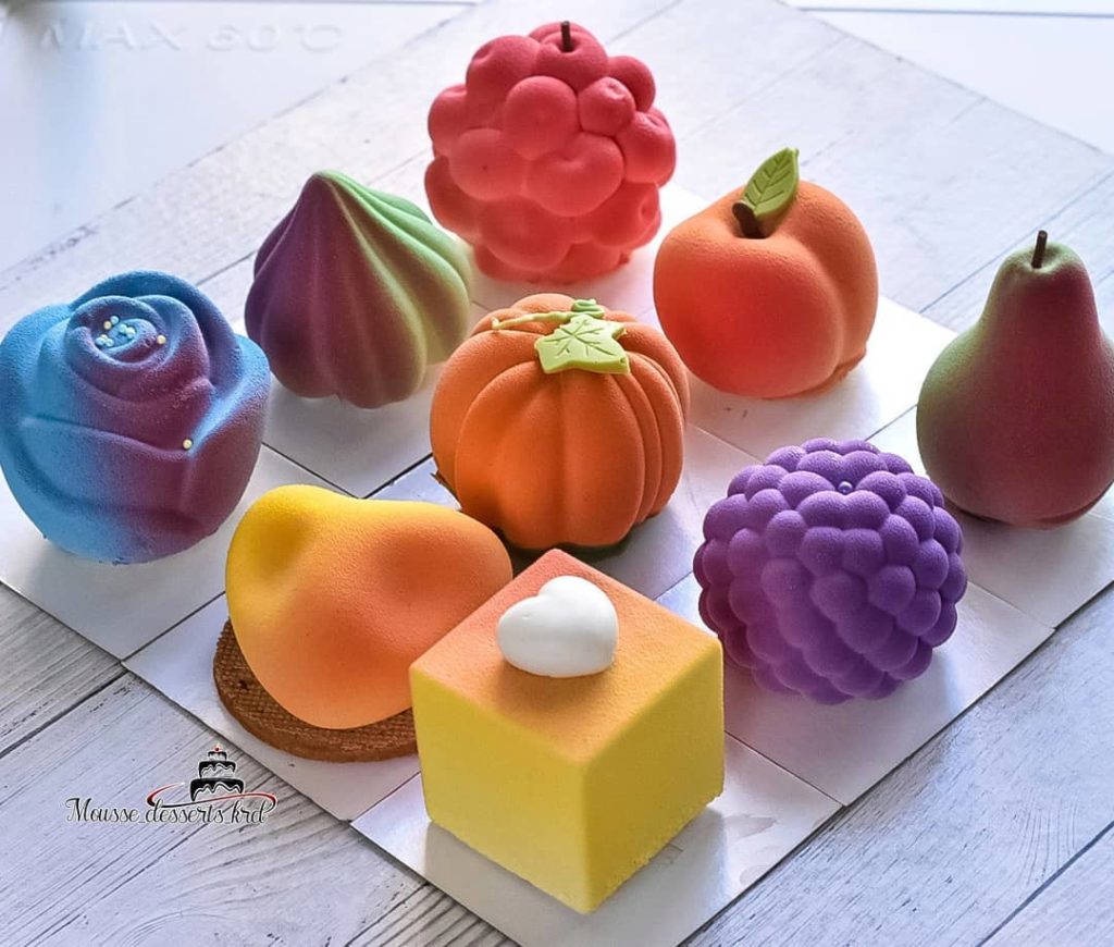 Extraordinary Mousse Cake Design Examples by Ekaterina Krutova