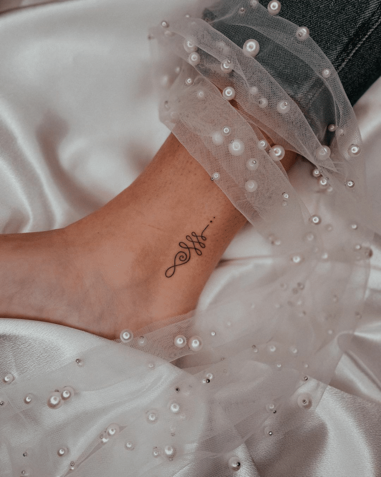 101 Tiny Tattoos to Inspire and Excite You!